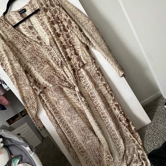 PrettyLittleThing | Tops | Snake Print High Low Long Top | Poshmark